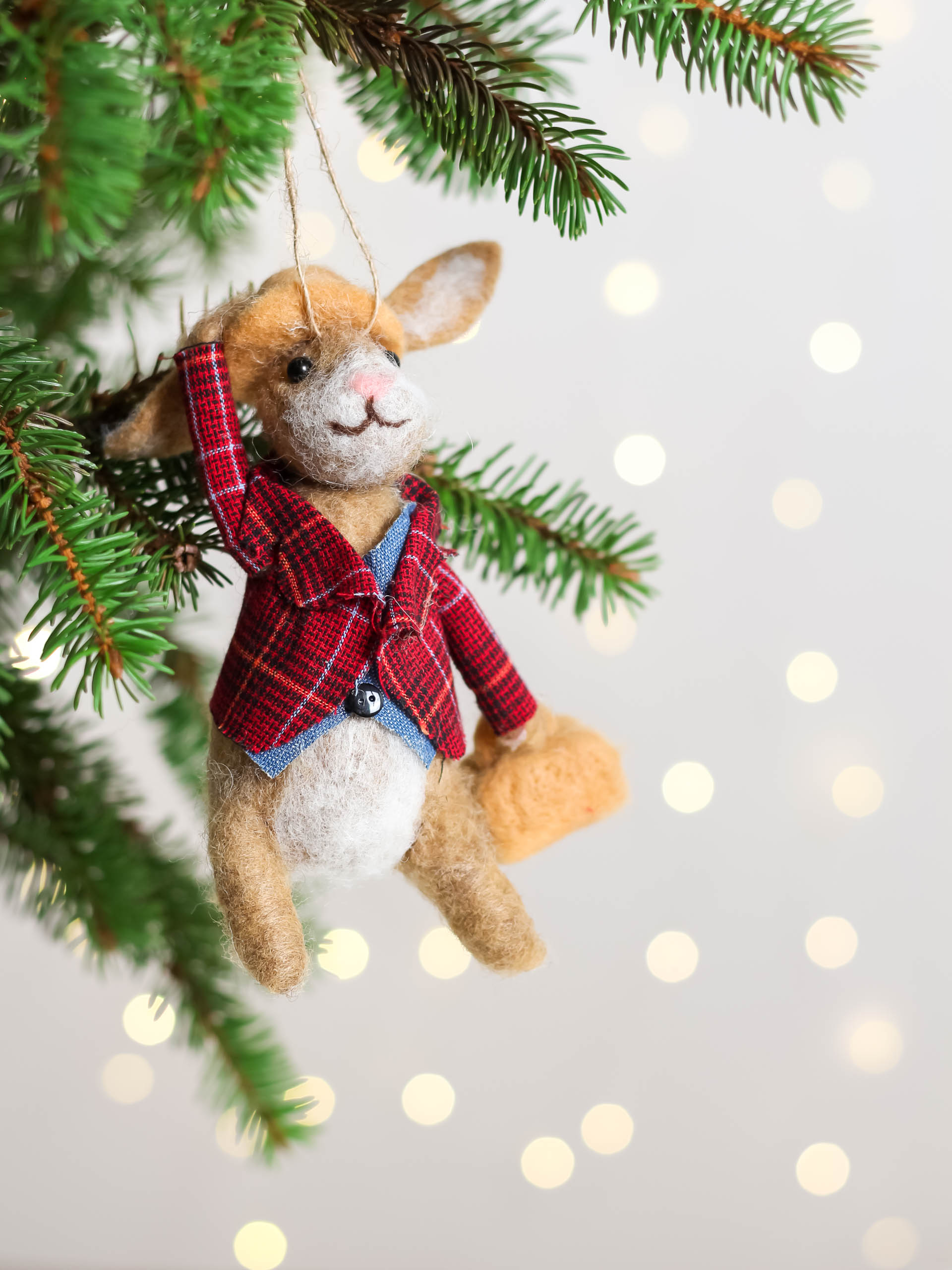 Eglutės žaisliukas „Peliukas su lagaminu“ — Story by Nature